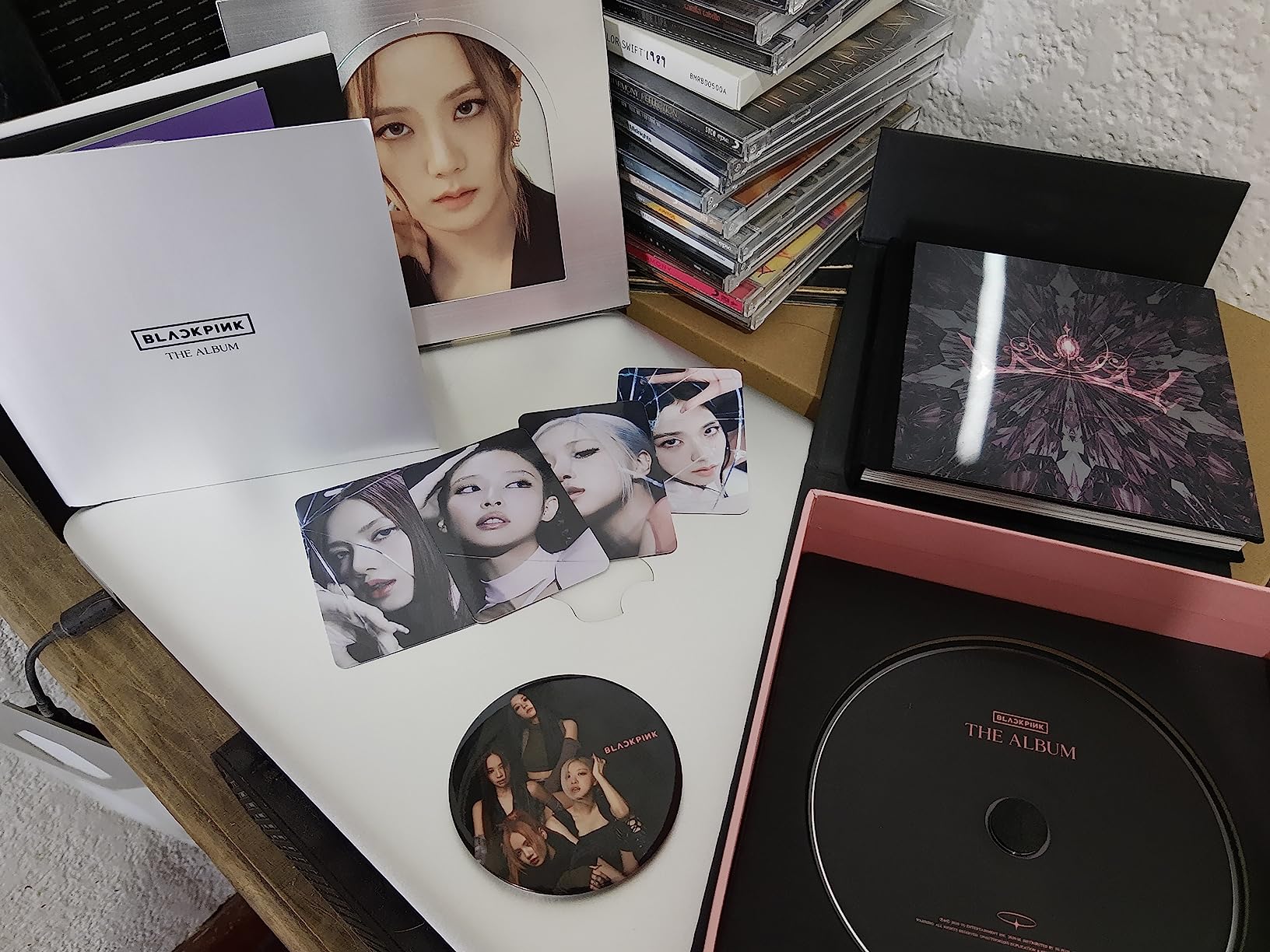 THE ALBUM[Pink LP]: Amazon.com.mx: Música