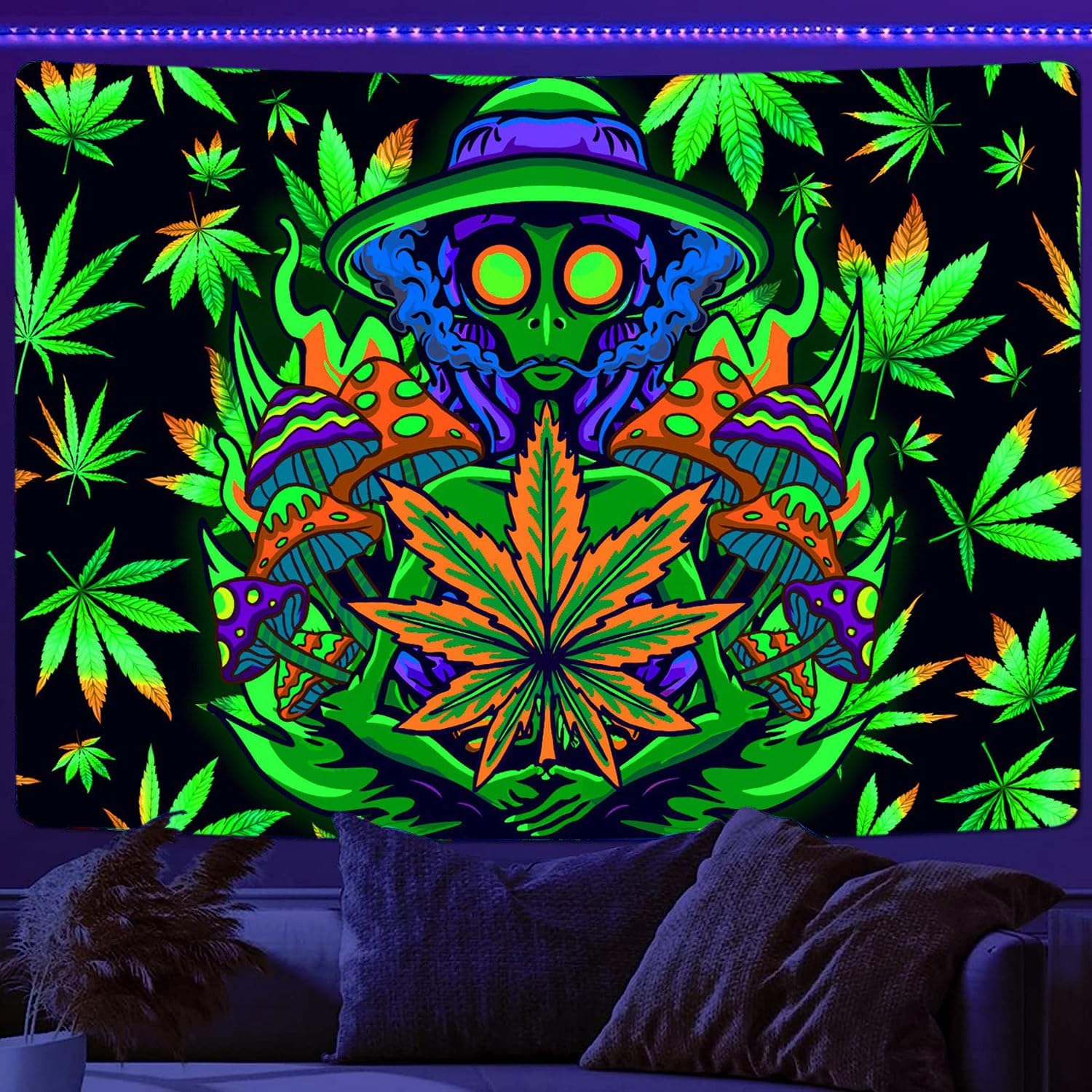 Amazon.com: Xiaoput Blacklight Weed Tapestry for Bedroom, UV Reactive Black Light Cool Alien ...