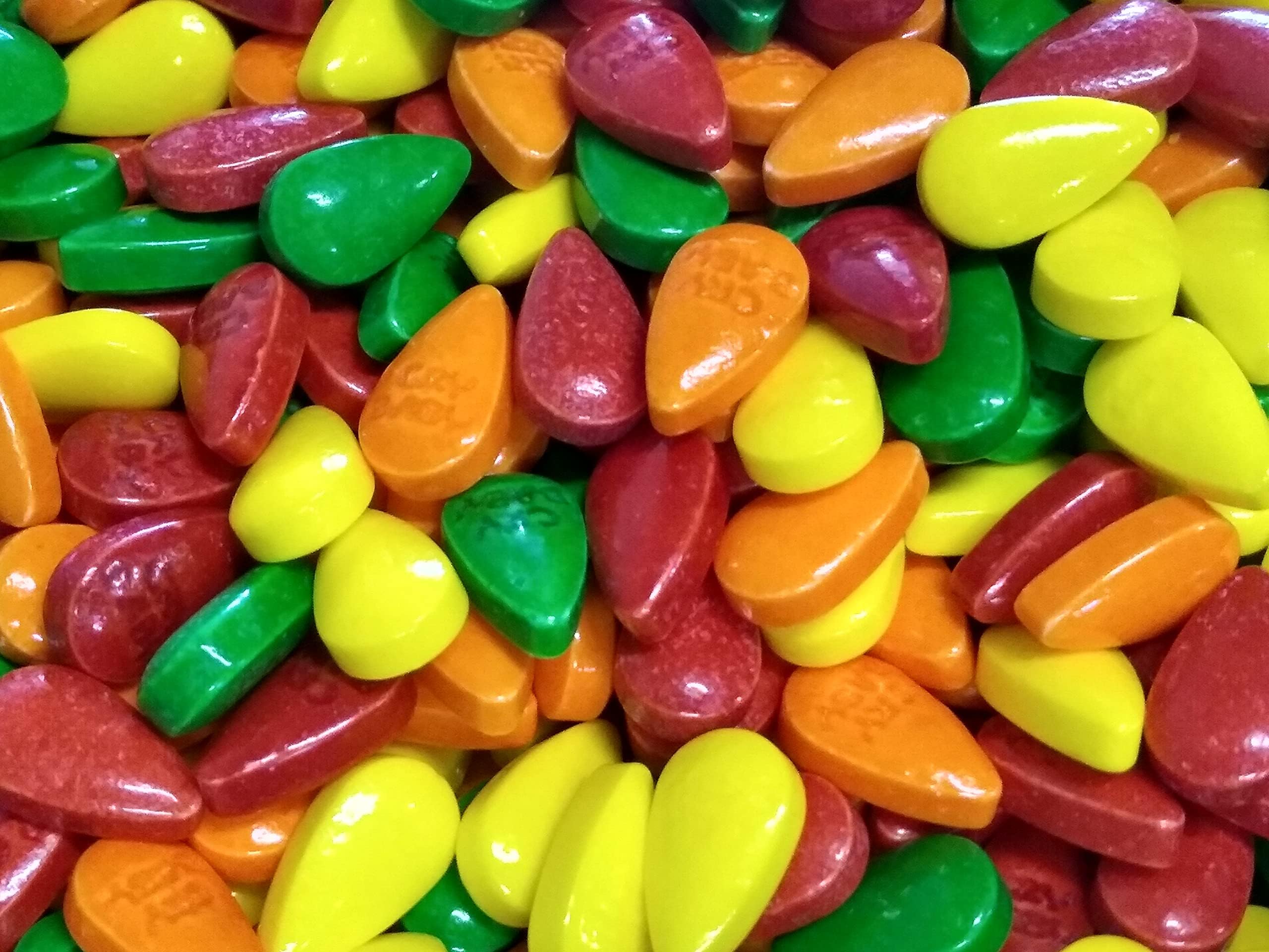 Amazon.com : SweeTarts Chewy Sours Roll Formerly Shockers, 1.65 Ounce ...