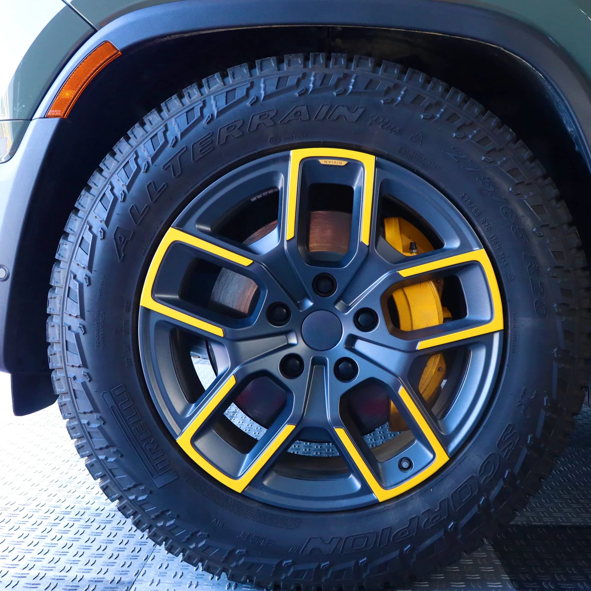 Snapklik.com : TWRAPS Blackout Wrap For Rivian R1S 2022-2024 Gen1 Gloss ...