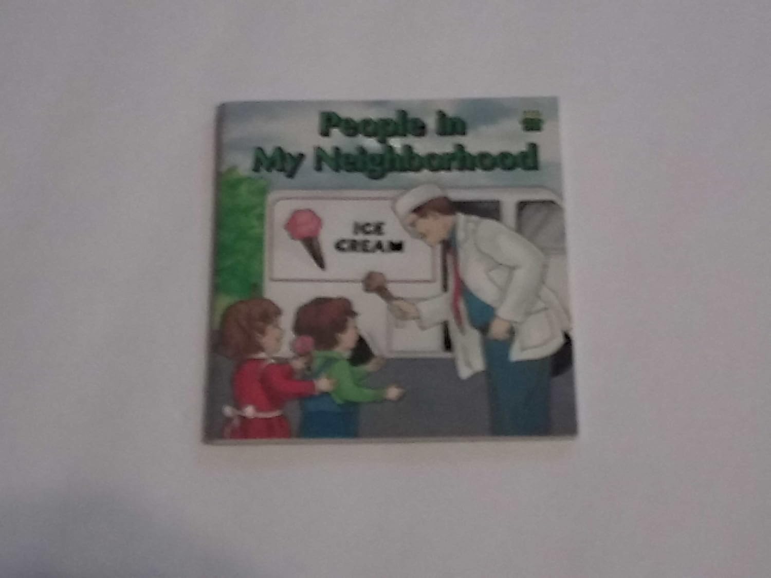Amazon.co.jp: People in My Neighborhood Picture Book : おもちゃ