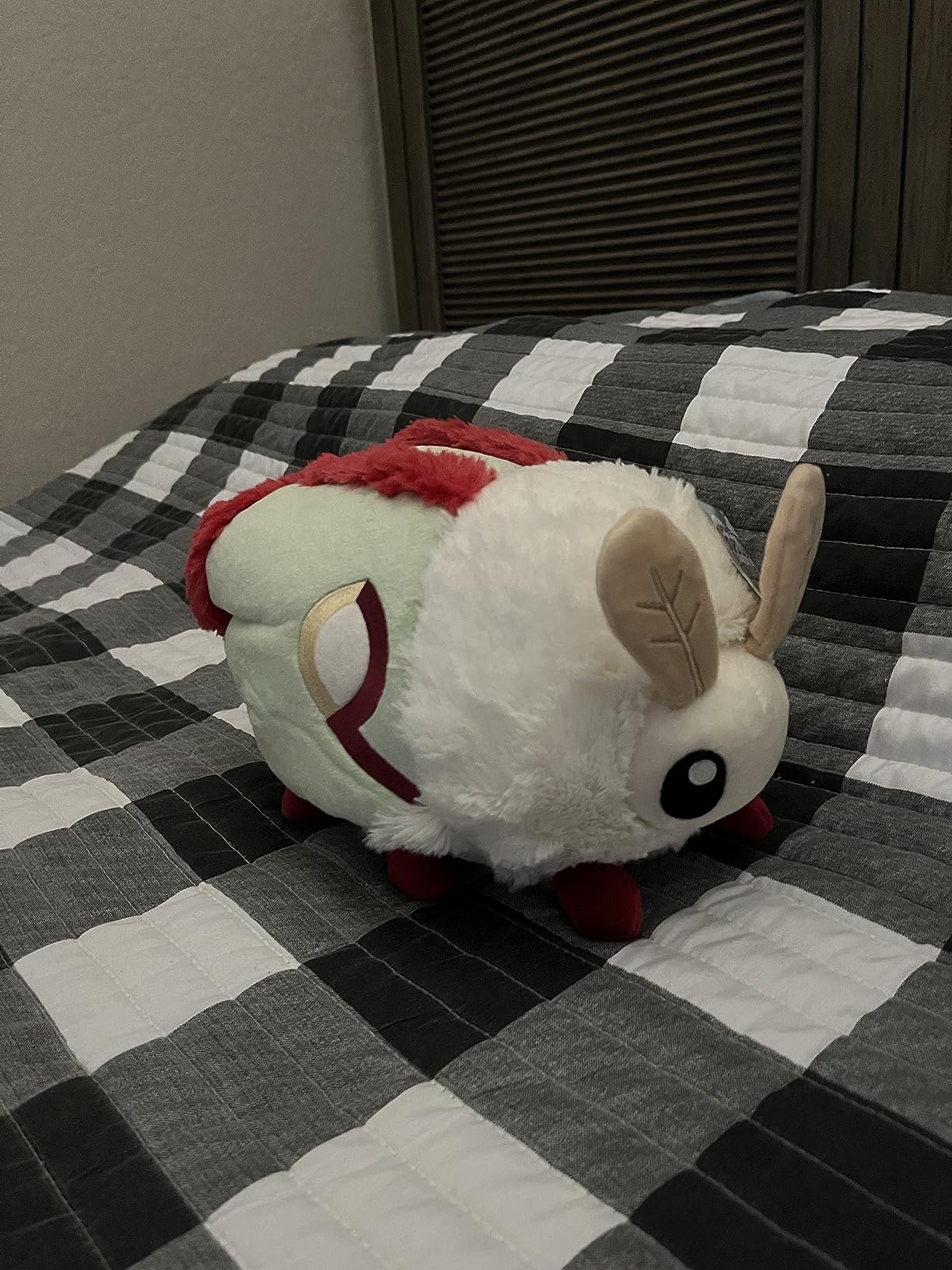 Amazon.com: Squishable / Mini Luna Moth 7" Plush : Toys & Games