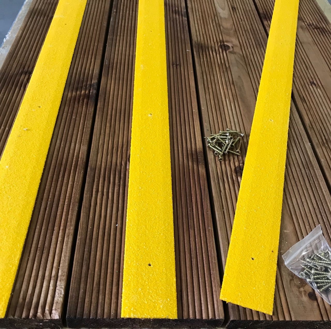 GRP Decking Strip Safety - ELMENS