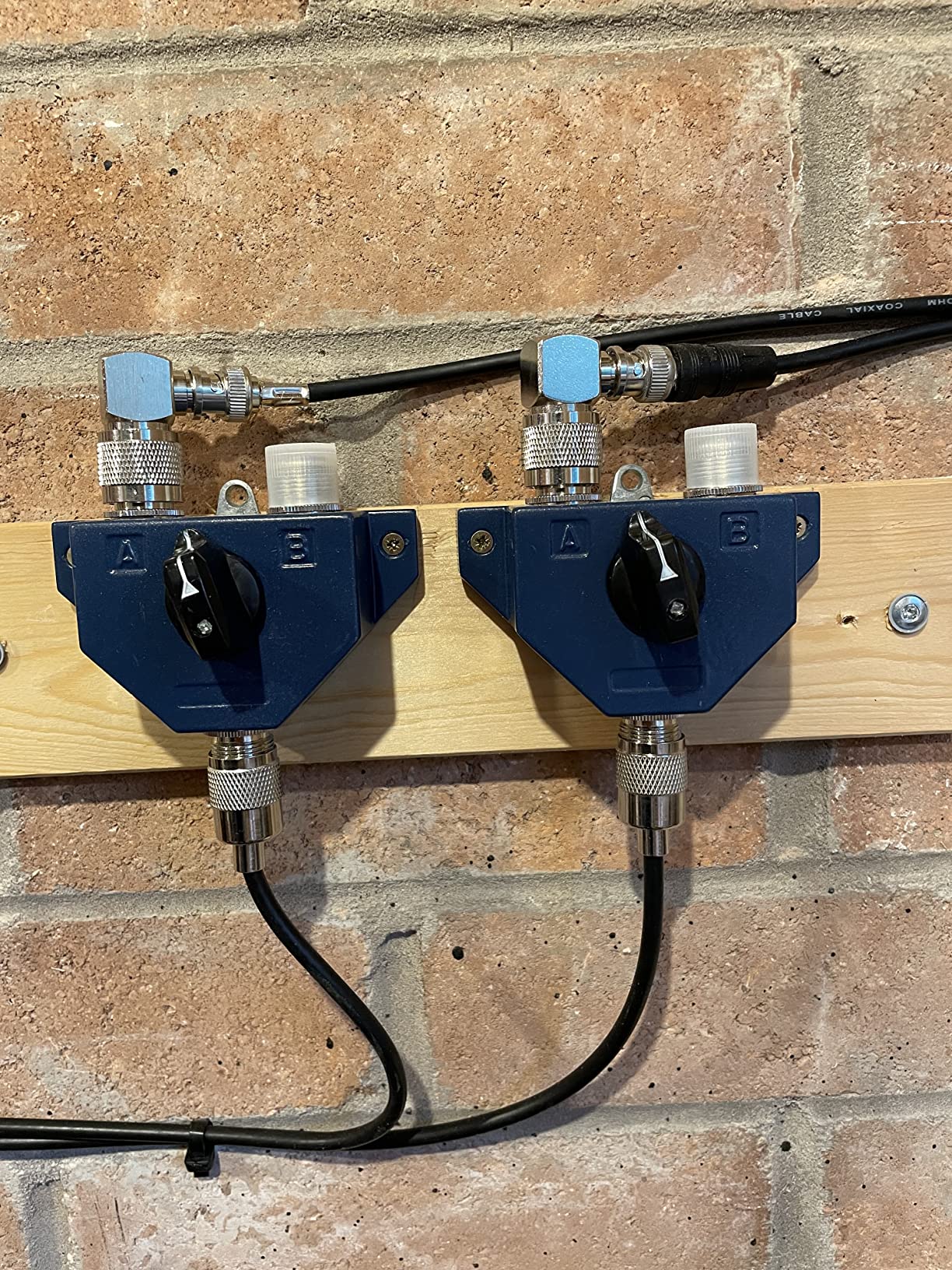 MoonRaker CS201 2 Way Coax Switch : Amazon.co.uk: Electronics & Photo