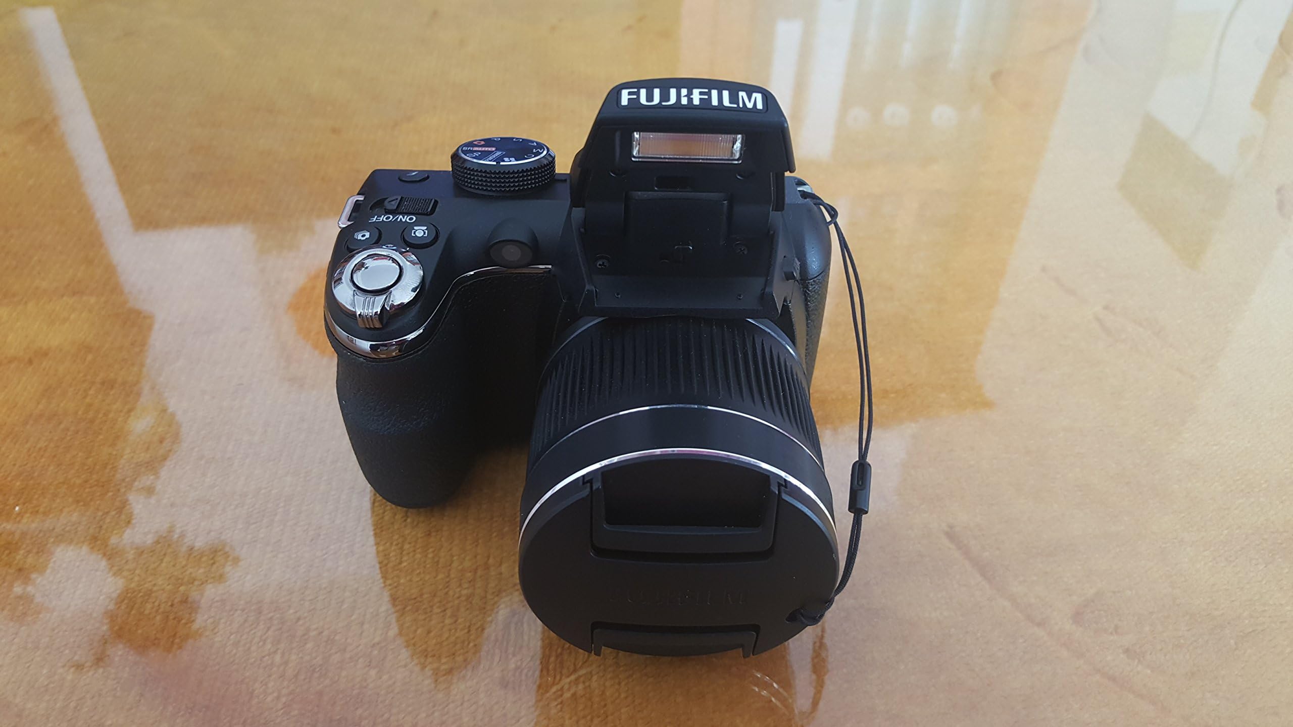Fujifilm FinePix S3300 ~ 14MP Digital Camera with 26x Optical Zoom ...