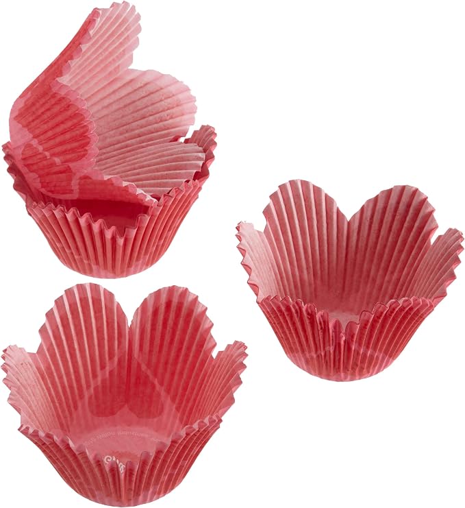Amazon.com: Wilton Petal Damask Heart Baking Cup, 24-Count: Disposable ...
