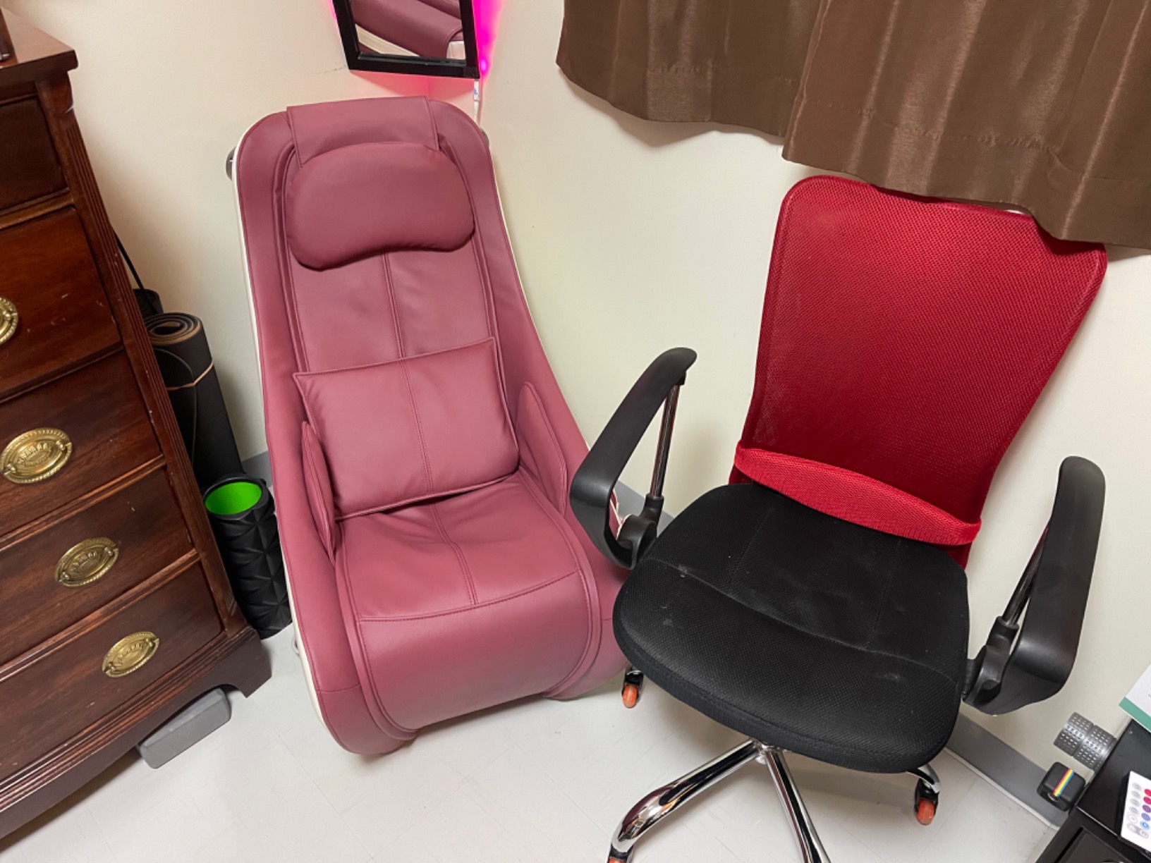 Amazon | シンカ コンパクト マッサージチェア (開梱設置サービス付/グレー) お尻のマッサージ (腰/背中/骨盤まわり) ヒーター 付き 小型 医療機器 MR320 合成皮革 ...