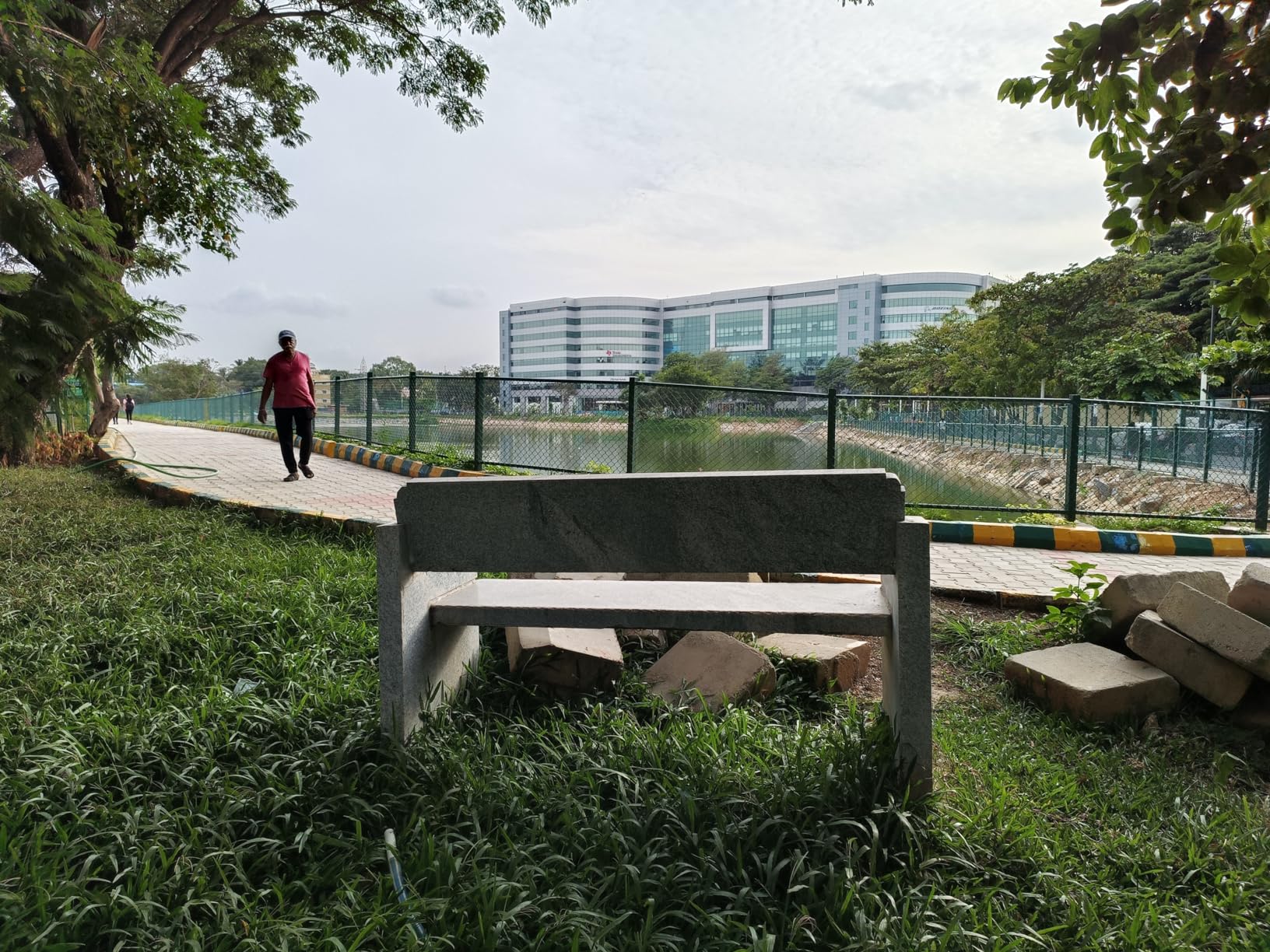 Oppo Reno8 5G (Shimmer Gold, 128 GB) (8 GB RAM) : Amazon.in: Electronics