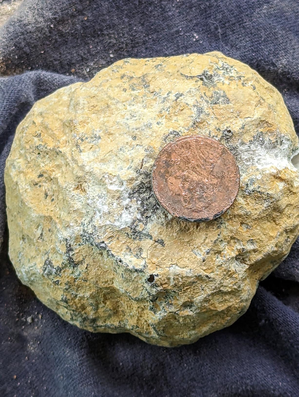 $7/mo - Finance NATIONAL GEOGRAPHIC Break Open 10 Premium Geodes ...