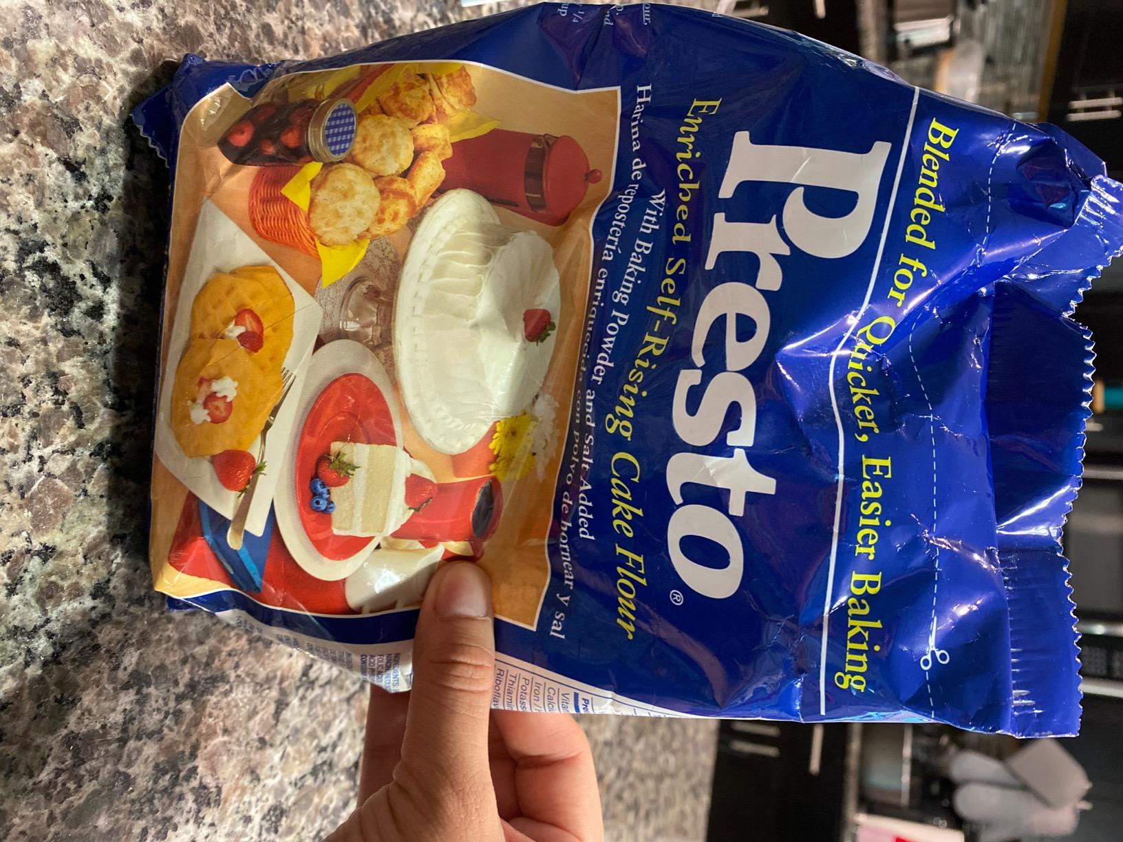 Amazon.com : Presto Enriched Self-Rising Cake Flour 2 lb. Bag : Grocery ...