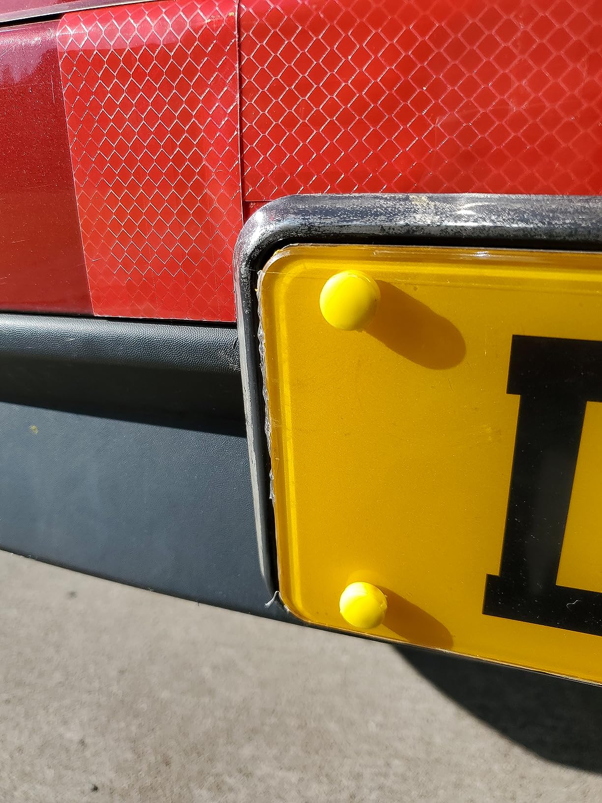 36 Piece Screws And Caps, Number Plate Fixing Kit, 6 White, 6 Yellow, 6 ...