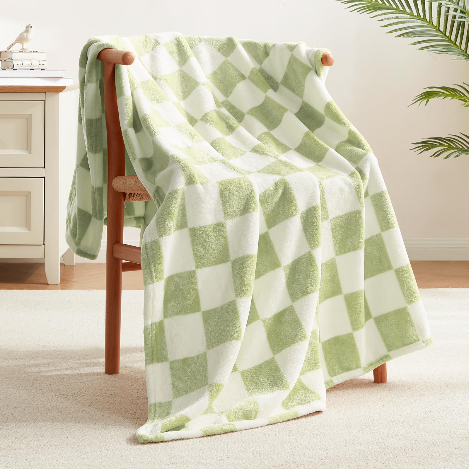 Amazon.com: satisomnia Checkered Throw Blanket -Soft Fleece Blankets ...