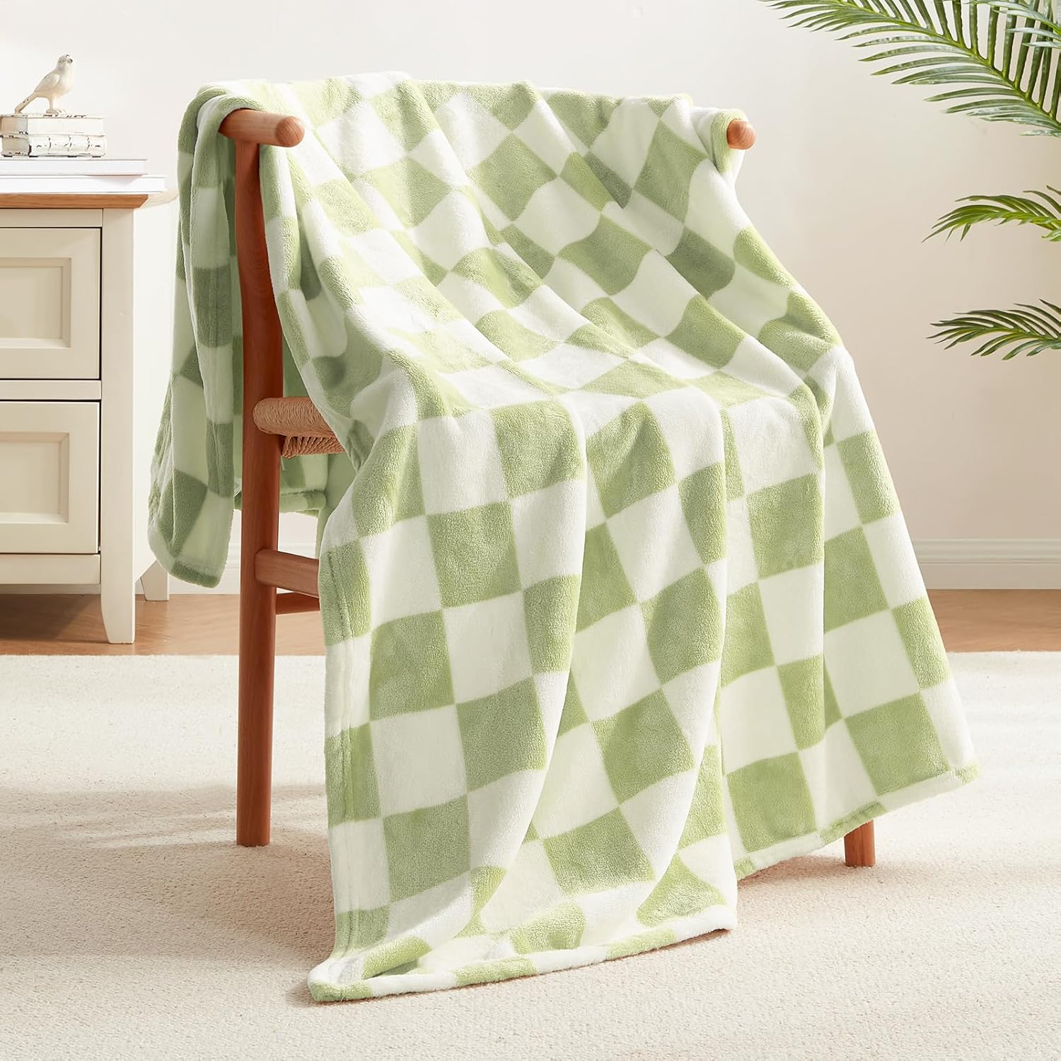 Amazon.com: satisomnia Checkered Throw Blanket, Soft Fleece Sage Green ...