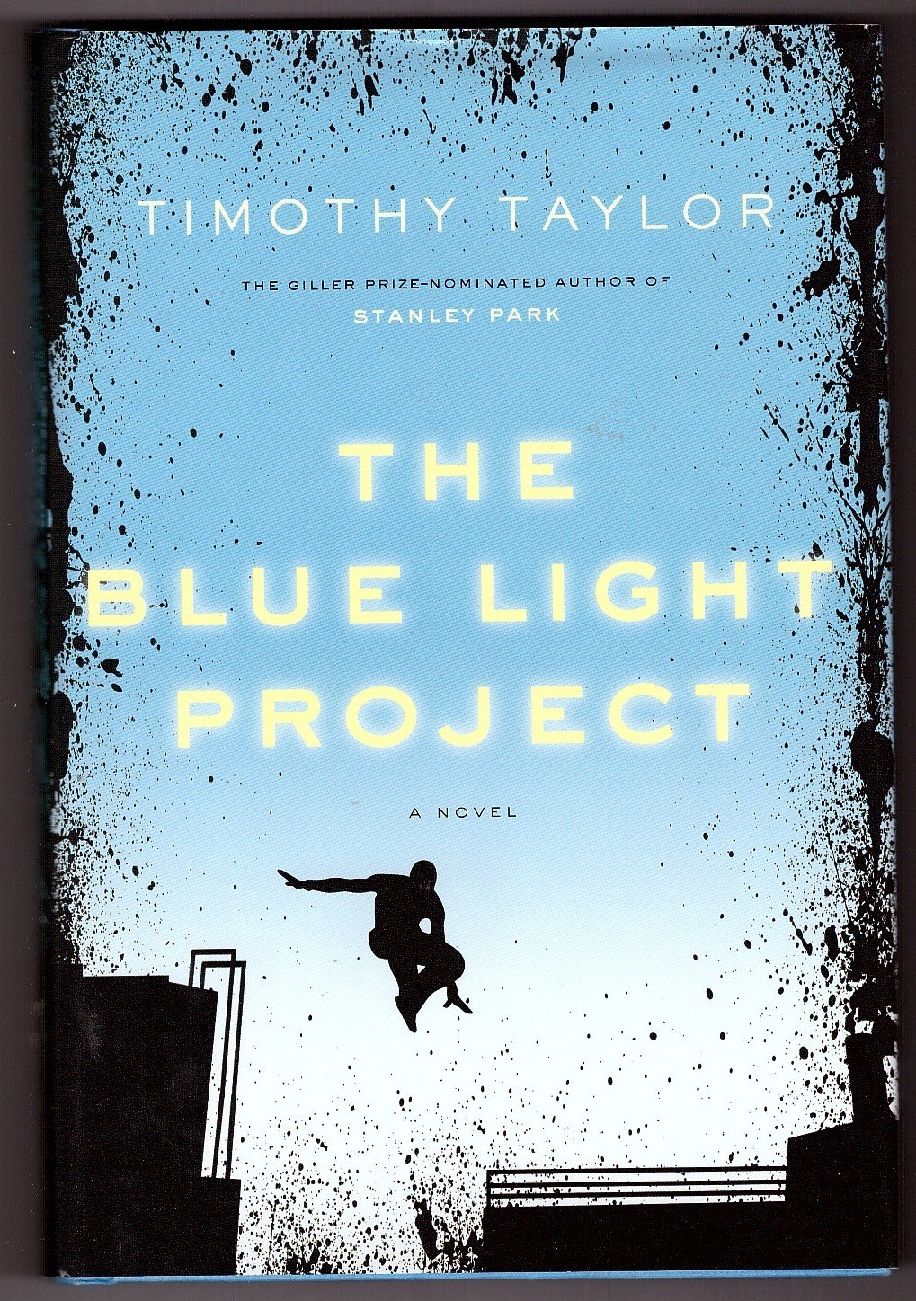 The Blue Light Project: Taylor, Timothy: 9780307399304: Books - Amazon.ca