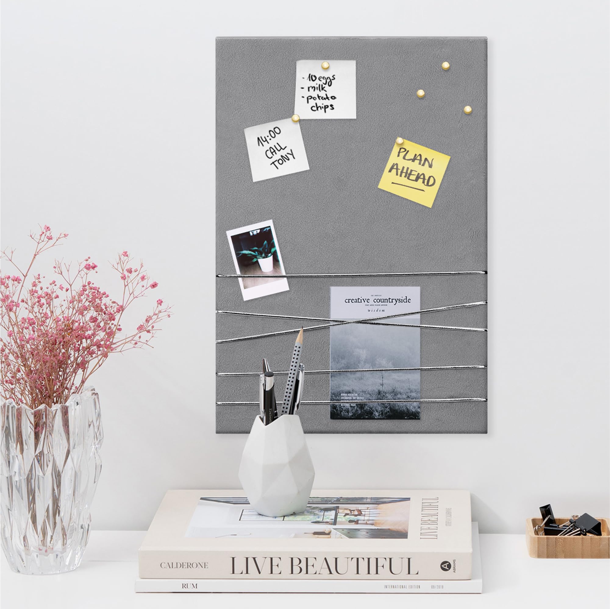 Navaris Photo Pin and Clip Board - Velvet Board for Hanging, Pinning ...