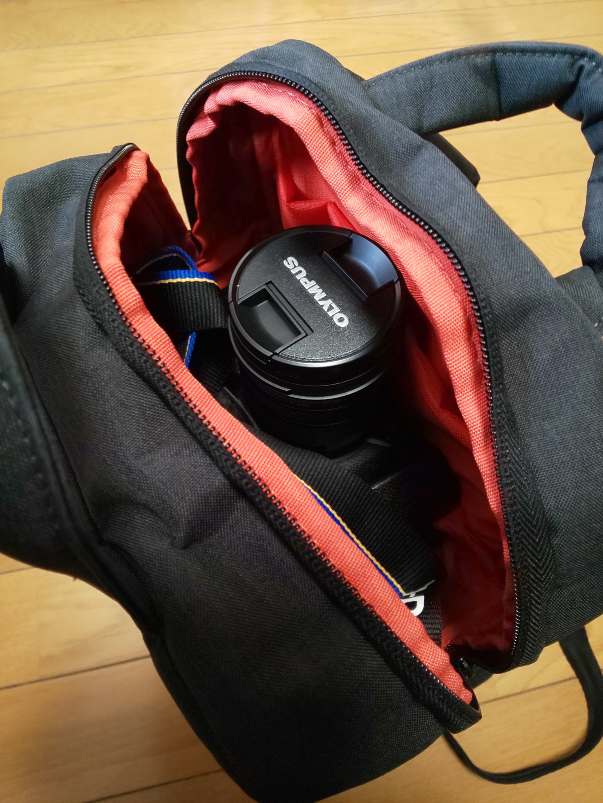 Amazon | エレコム カメラ収納 バックパック off toco 2STYLE タブレットポケット(~9.7インチ) 2018モデル Sサイズ [ 参考収容寸法(カメラ収納部):200× ...