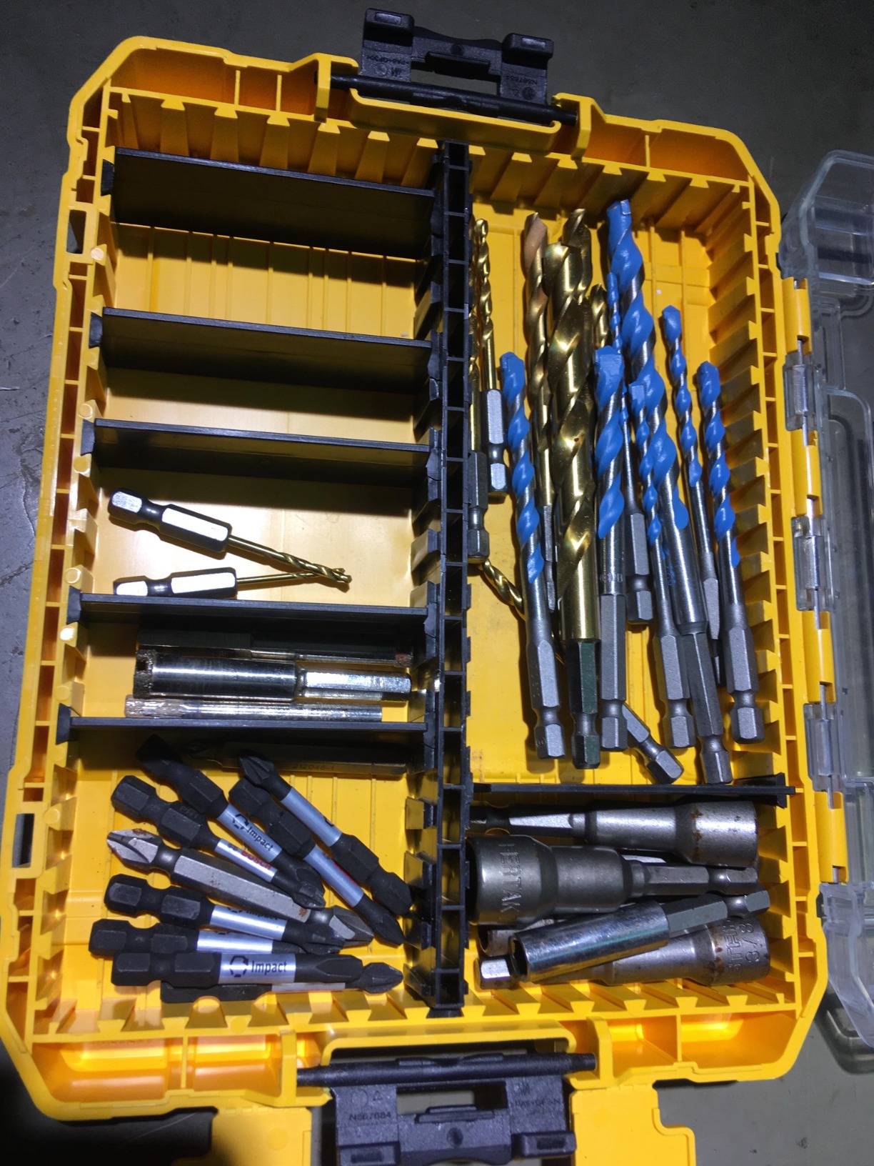 [Amazon] Caixinha organizadora Dewalt DWAN2190 - R$42,00