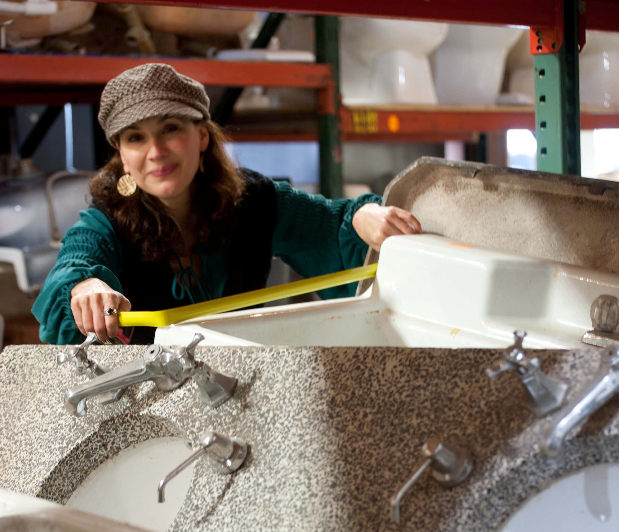 Styling with Salvage: Designing and Decorating with Reclaimed Materials ...