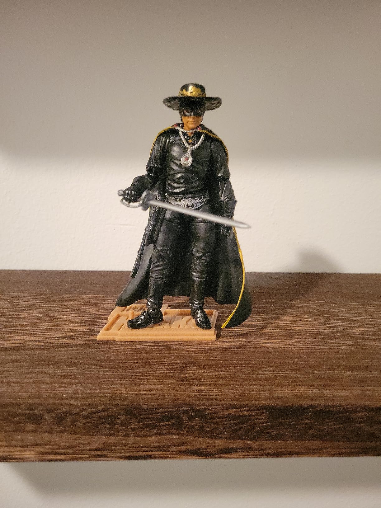 Amazon.com: Boss Fight Studio Hero H.A.C.K.S.: Zorro (Wave 2) Mask of ...