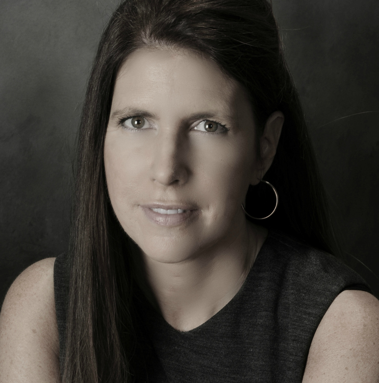 Amazon.in: Kelly Isley: books, biography, latest update