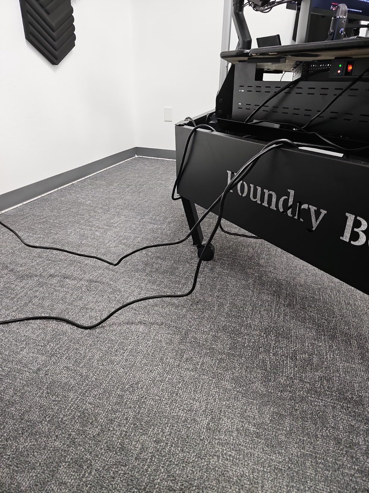 $58/mo - Finance VERSADESK Foundry Split Level Corner Standing Desk ...