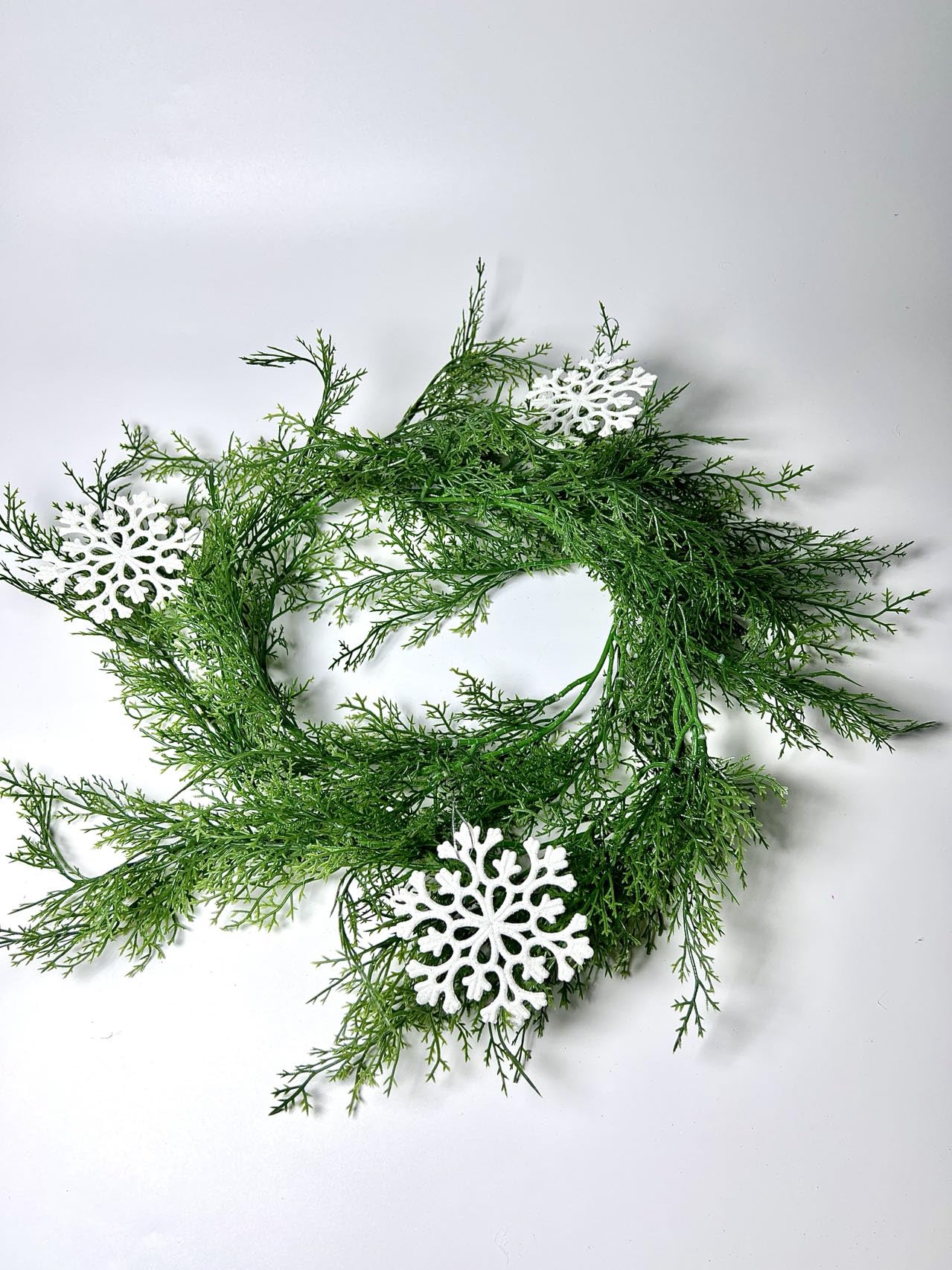 Amazon.com: Zolyyy Christmas Garland Greenery Outdoor Pine Garland ...