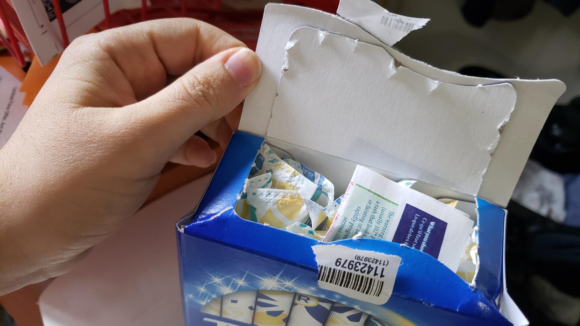 Amazon.com: Tampax Pearl Plastic Unscented Tampons, Regular Absorbency ...