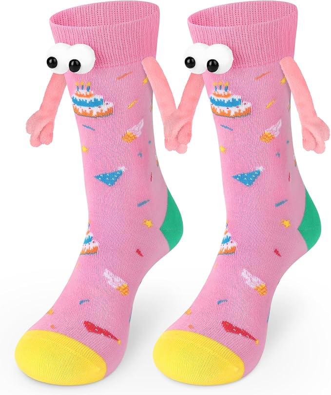Amazon.com: Yoirrat Novelty Magnetic Hand Holding Socks Funny Couple ...