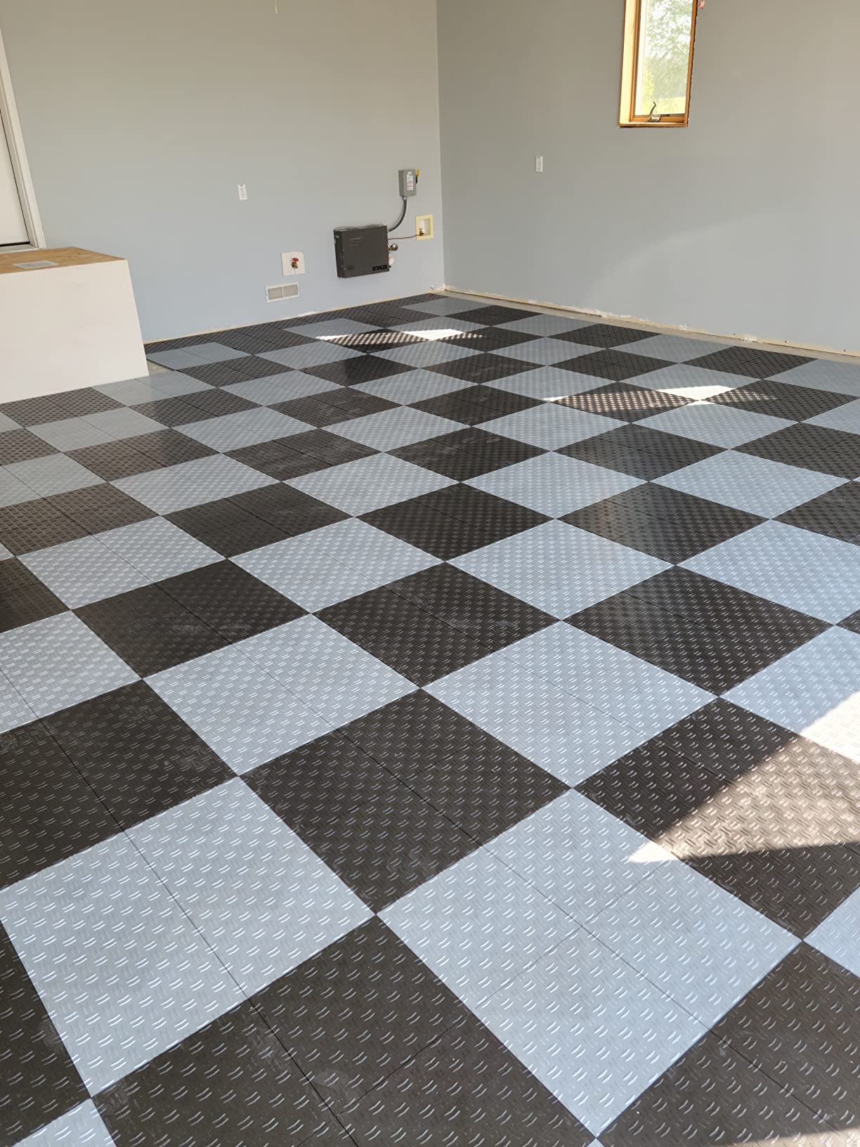 $27/mo - Finance Big Floors GarageTrac Diamond, Durable Copolymer ...