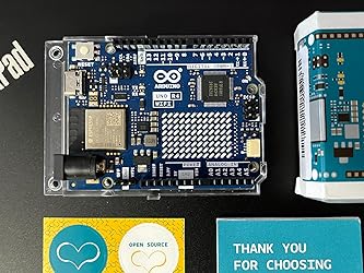 Amazon.com: Arduino UNO R4 WiFi [ABX00087] - Renesas RA4M1 / ESP32-S3 - Wi-Fi, Bluetooth, USB-C ...