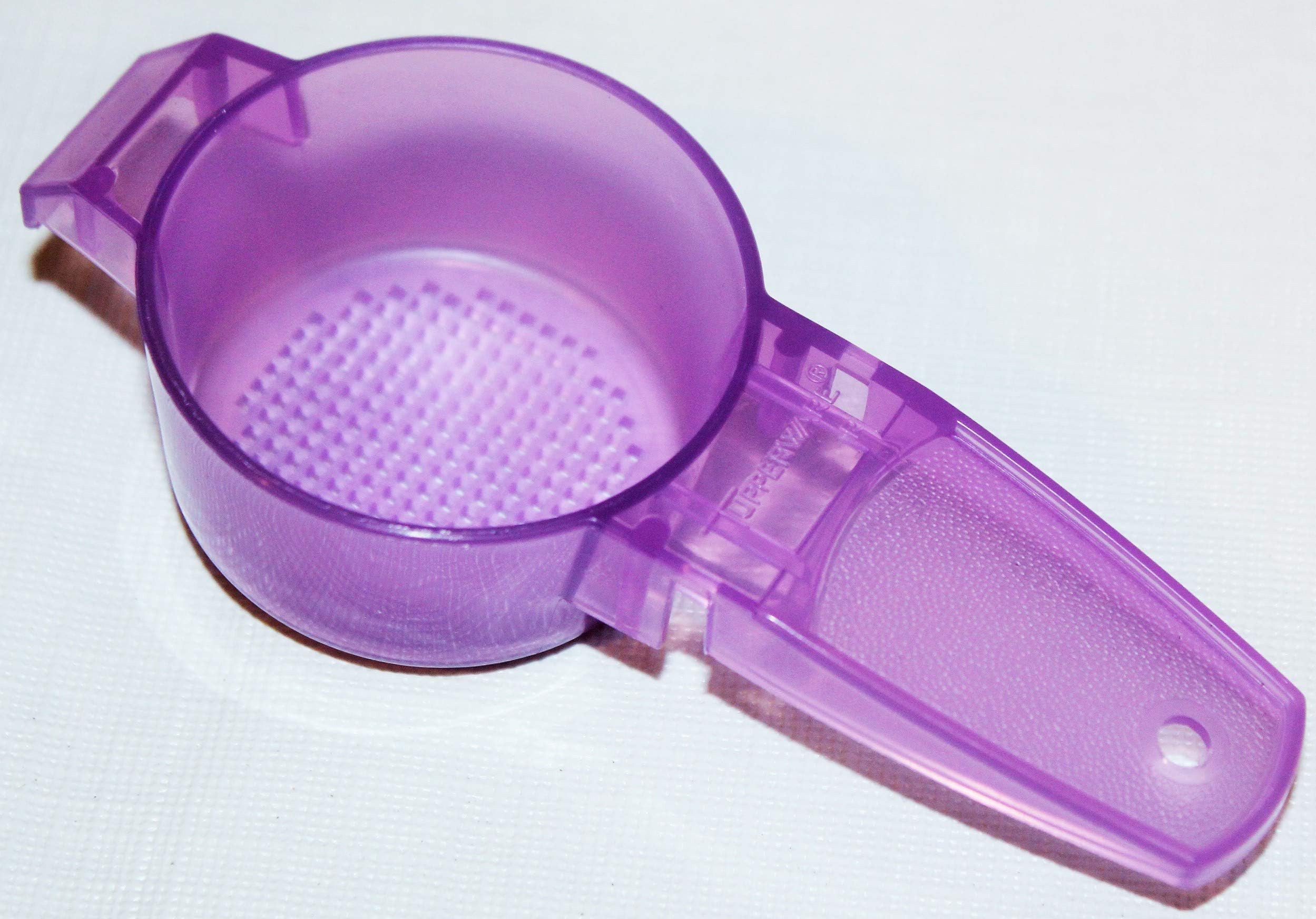 Amazon.com: Tupperware Mini Sifter Gadget Tea Strainer Translucent ...