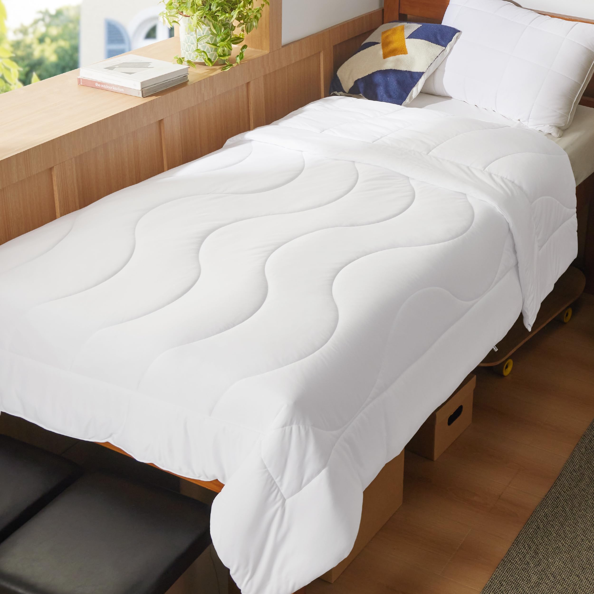Amazon.com: Buffy Breeze Comforter - Soft 100% Eucalyptus Lyocell ...