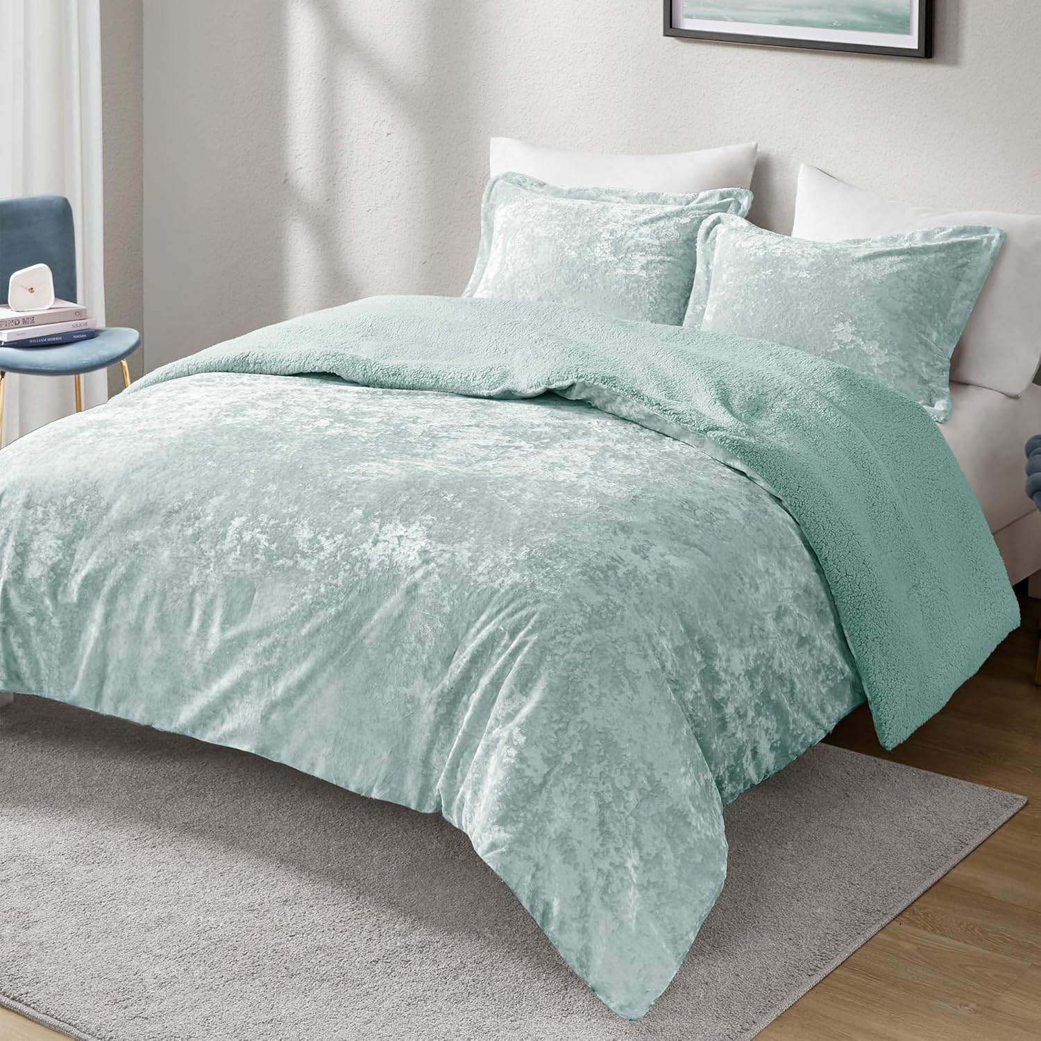 Amazon.com: Intelligent Design King Comforter Set, Reversible Velvet ...