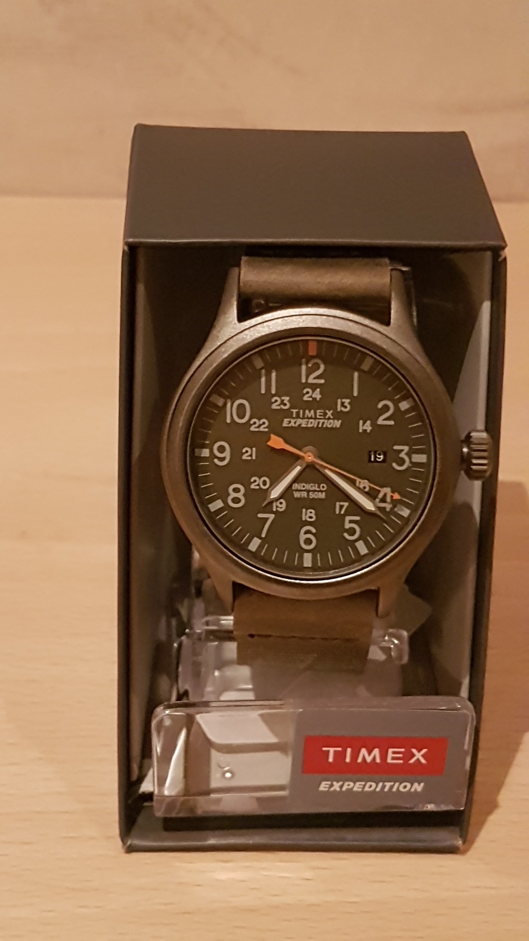 Timex Homme Analogique classique Quartz Montre avec Bracelet en Tissu ...