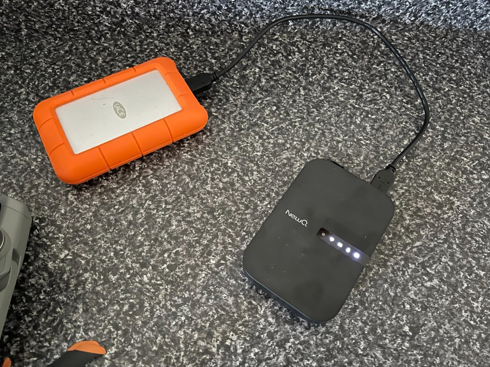 NewQ Filehub AC750 Travel Router: Portable Hard Drive SD Card Reader ...