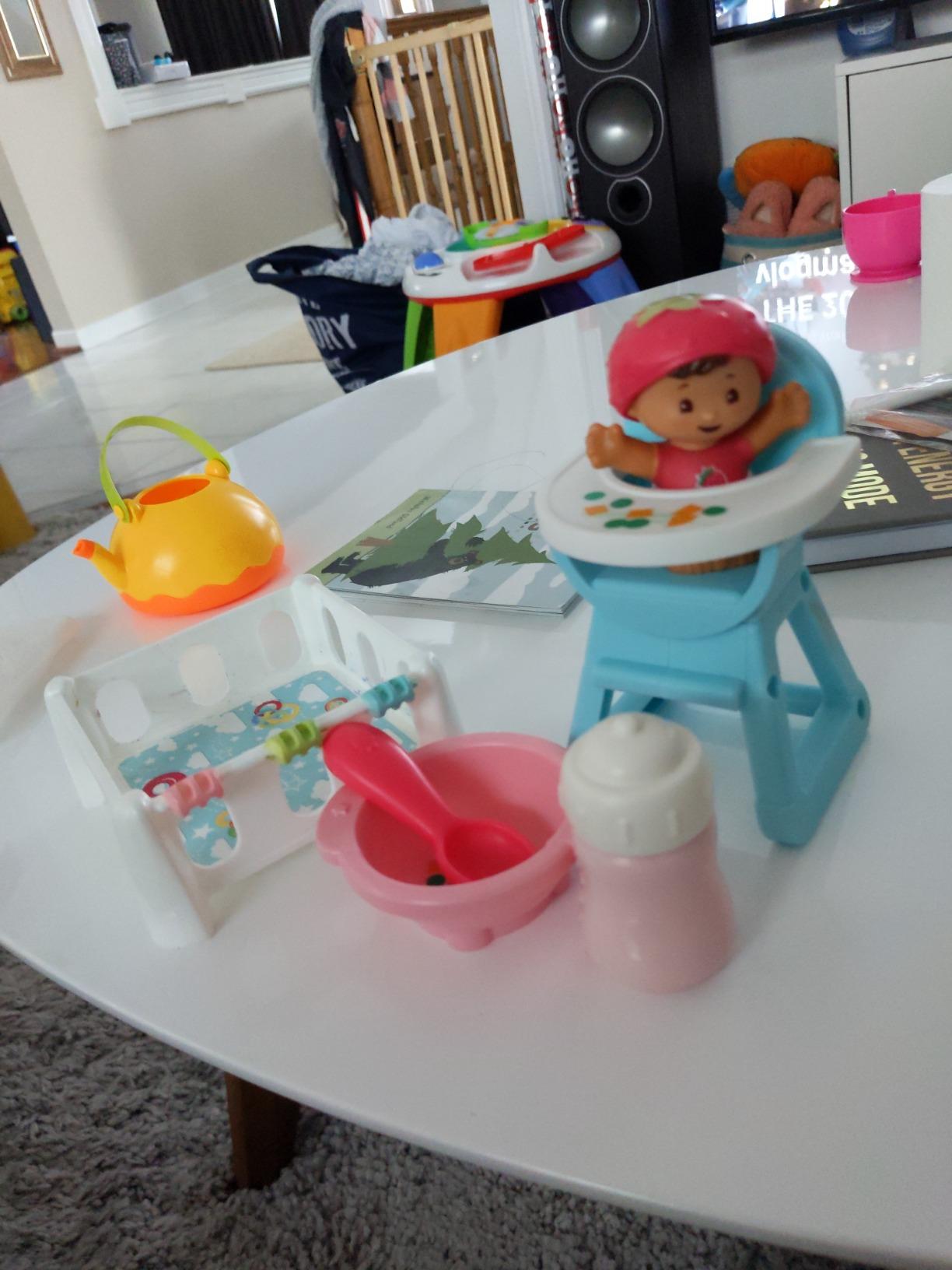 Fisher-Price Little People Snack & Snooze 7-Piece Play Set, Early Role ...