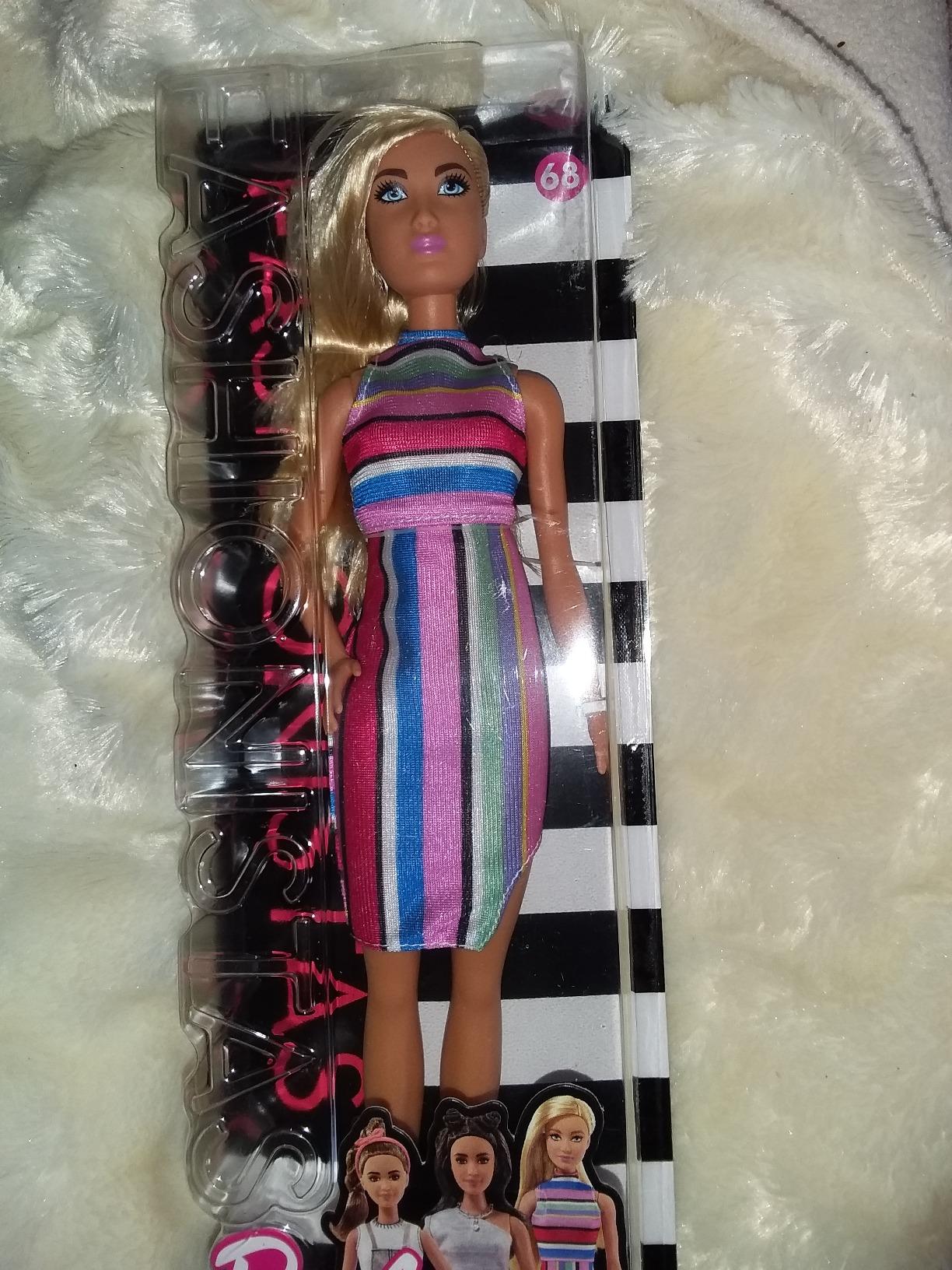 Barbie DYY98 Fashionistas Doll 68 Candy Stripes : Amazon.co.uk: Toys ...