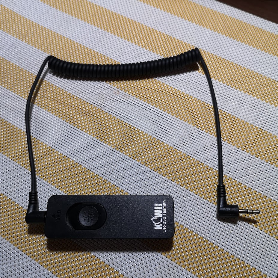 Amazon | Kiwifotos RR-100 シャッターリモコン リモートレリーズ Fujifilm X100VI X-T5 X-H2 X-H2S X-T30 II GFX50SII ...