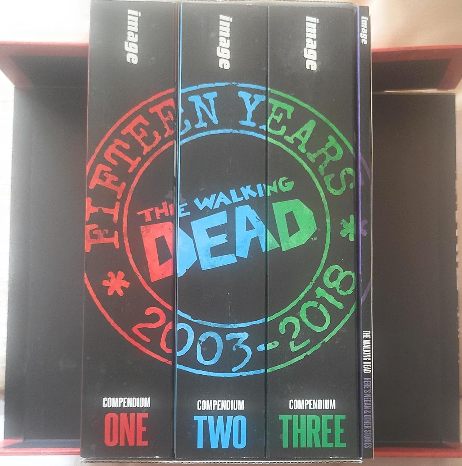 Amazon.com: The Walking Dead Compendium 15th Anniversary Box Set ...