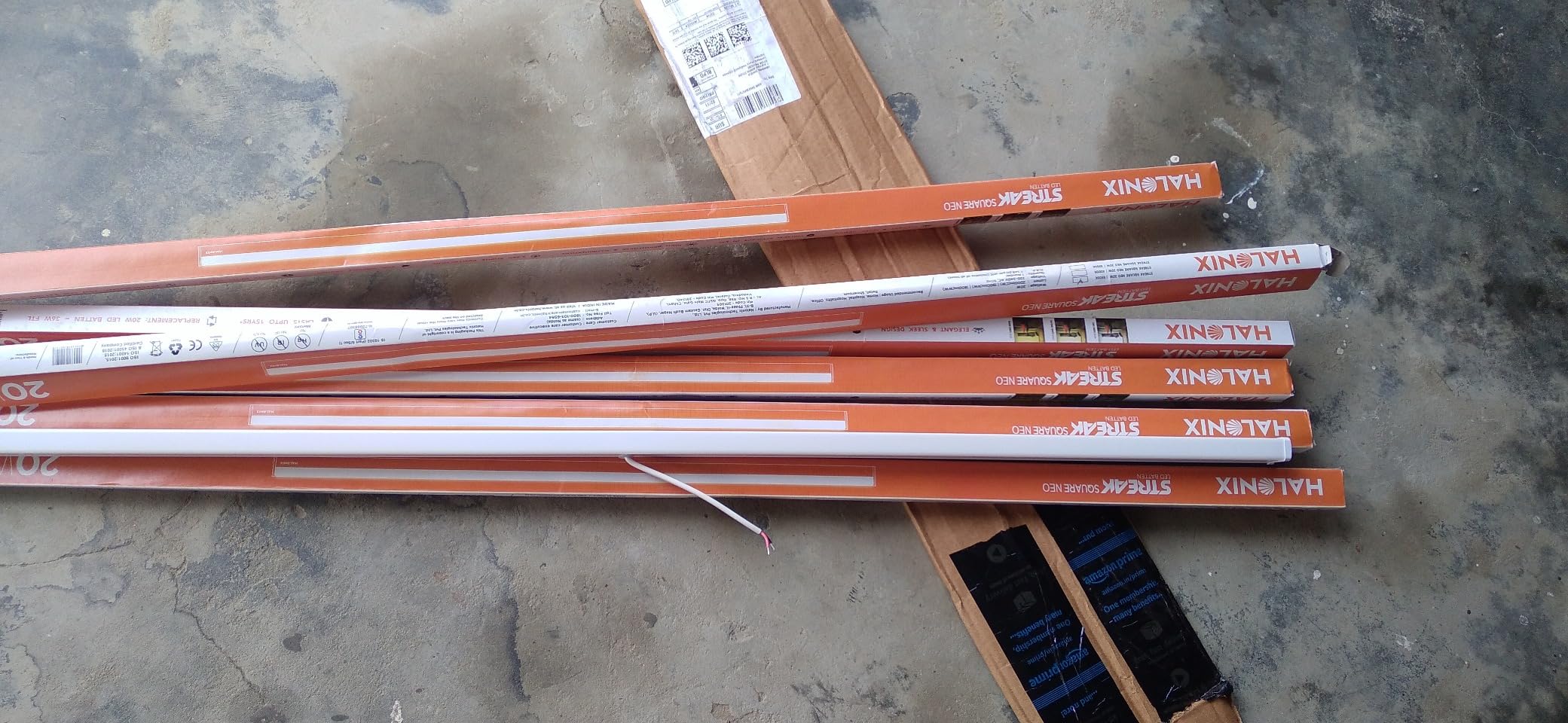 Halonix 20w LED Batten/Yellow Tubelight | Streak Square 4-ft LED Batten ...