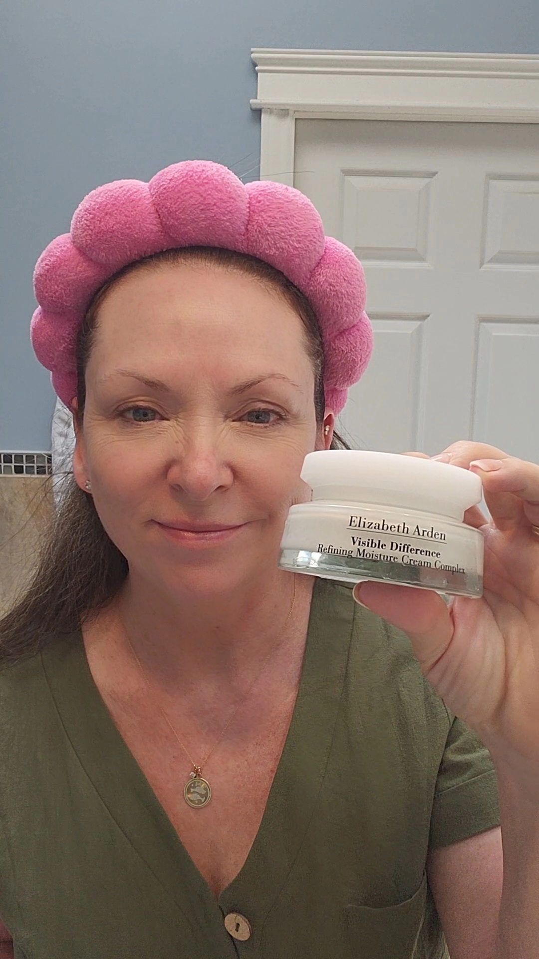 Watch The Quality in Elizabeth Arden is clear on Amazon Live