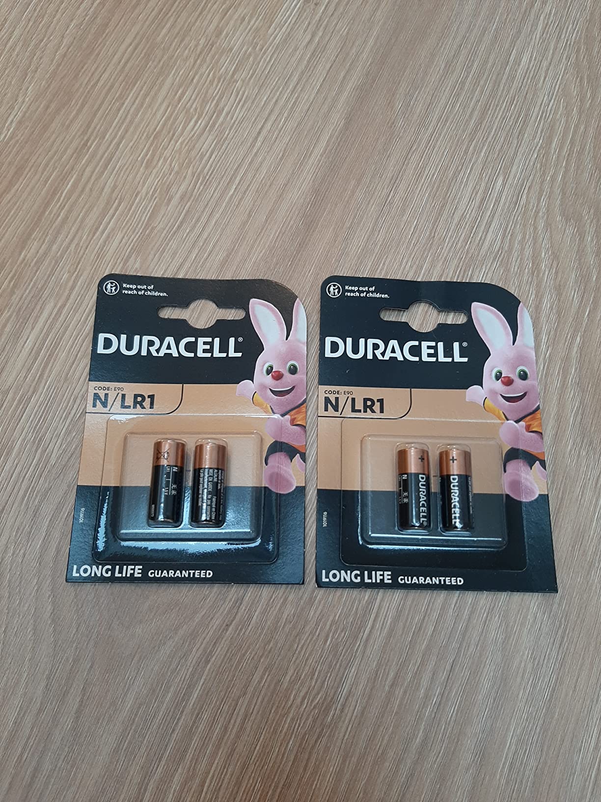 Duracell Lot de 4 Piles alcalines Type N LR1 Mn9100 Idéal pour Micron ...