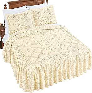 Amazon.com: Collections Etc Textured Royal Medallion Chenille Bedspread : Home & Kitchen