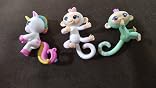 Amazon.com: WowWee Fingerlings Minis-Series 1-5 Piece Banana Blister 3 ...