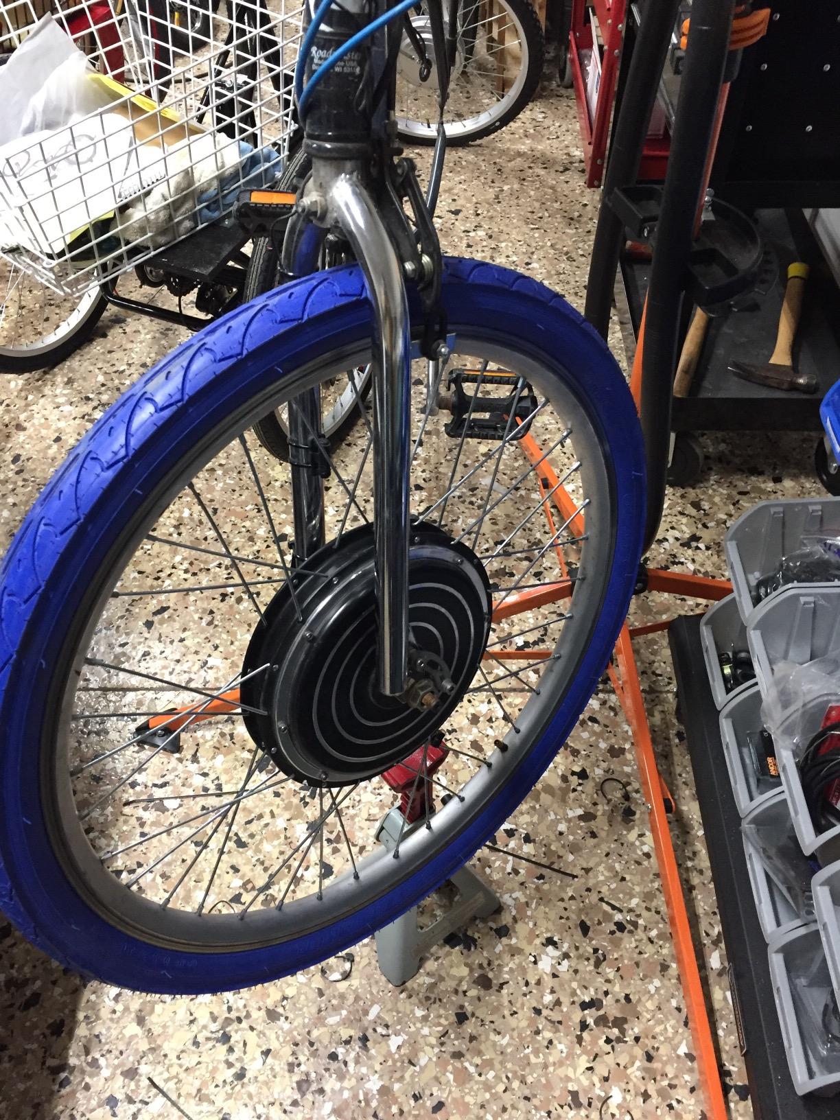 Amazon.com : Sunlite Threaded 26" Cruiser Fork, 100mm Thread : Bike ...