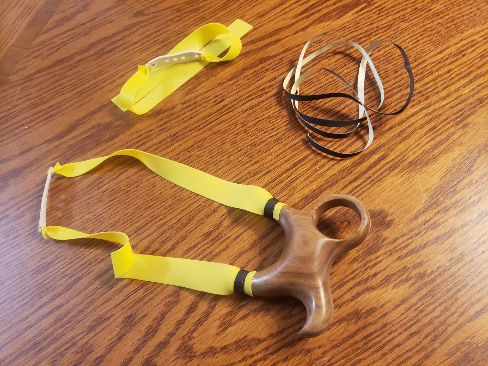 Amazon.com: JVRAUBOEP Mini Wooden Slingshot Pocket Shot Slingshot ...