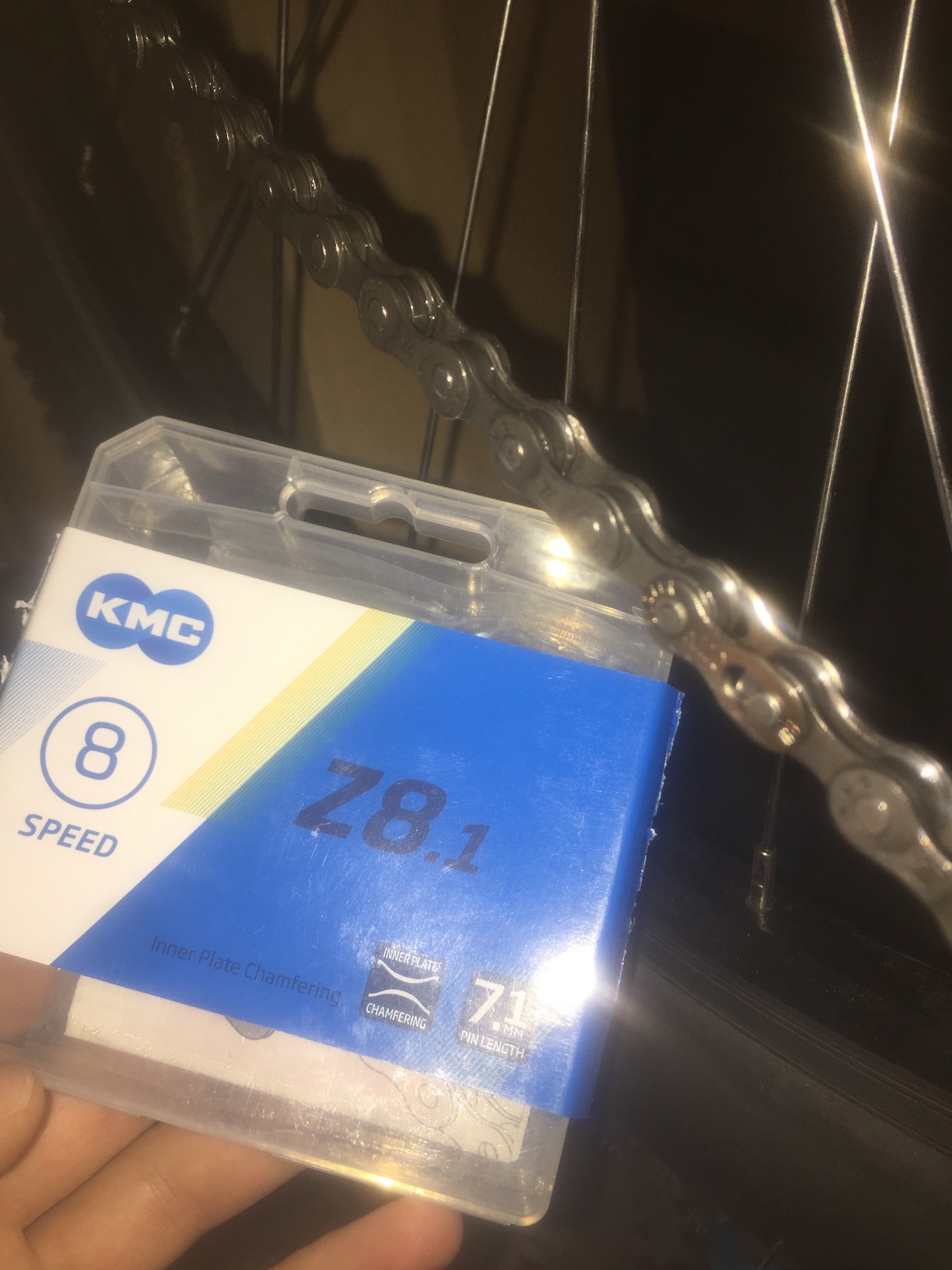 KMC Z51/ Z8. 1 Bicycle Chain (6 & 7 & 8 Speed , 1/2 x 3/32-Inch ...