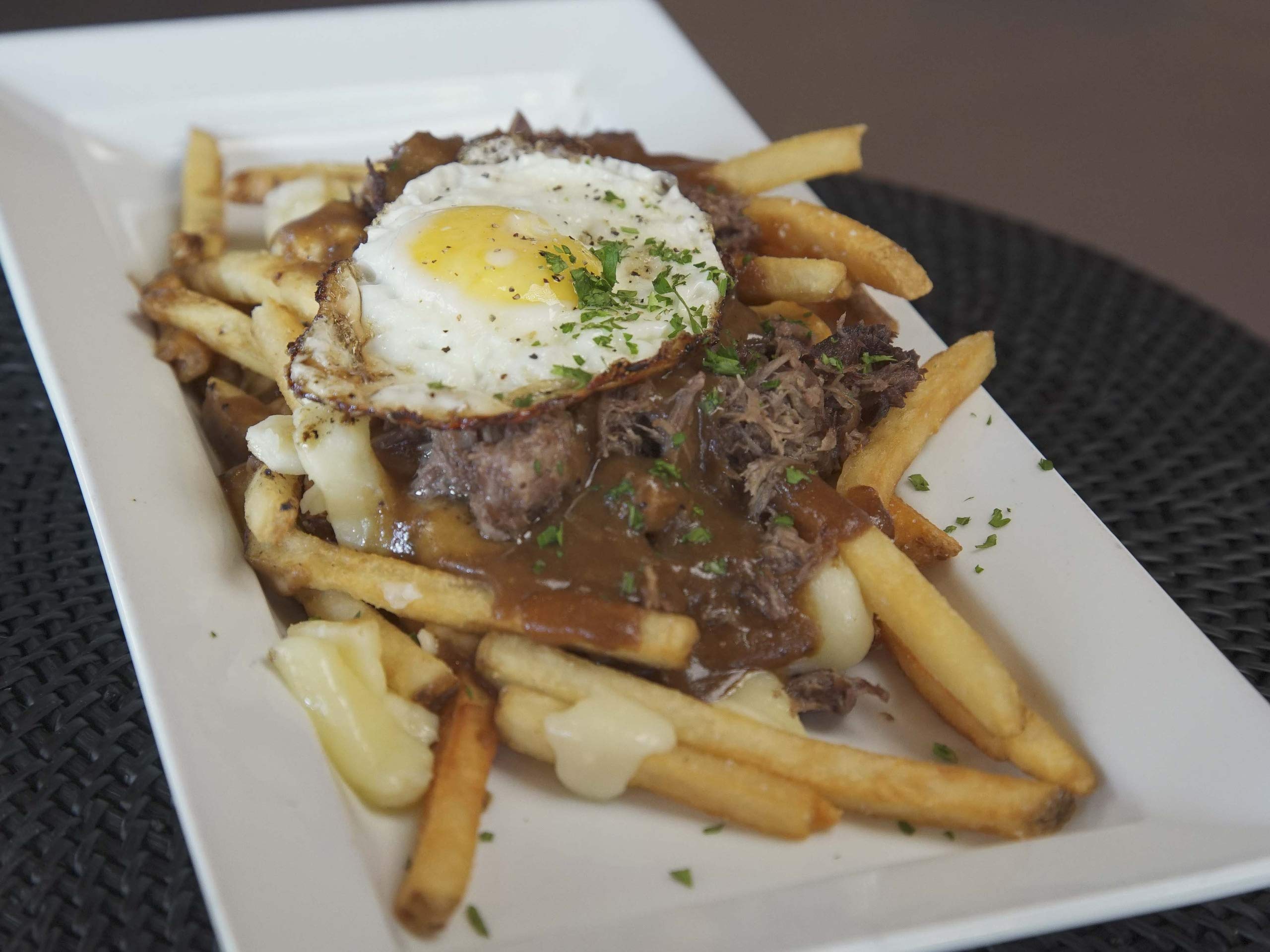 Watch Bizarre Foods: Delicious Destinations, Season 10 | Prime Video