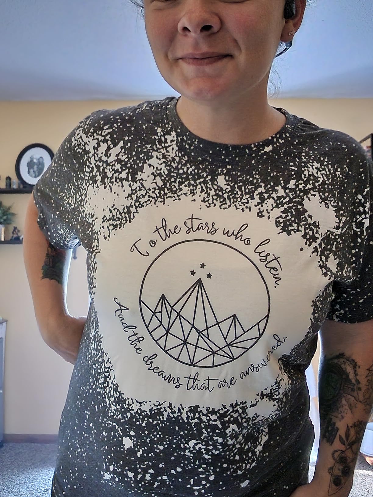 Acotar Velaris Shirt Tee Tops Women Night Court symbol Tee Tops Funny ...