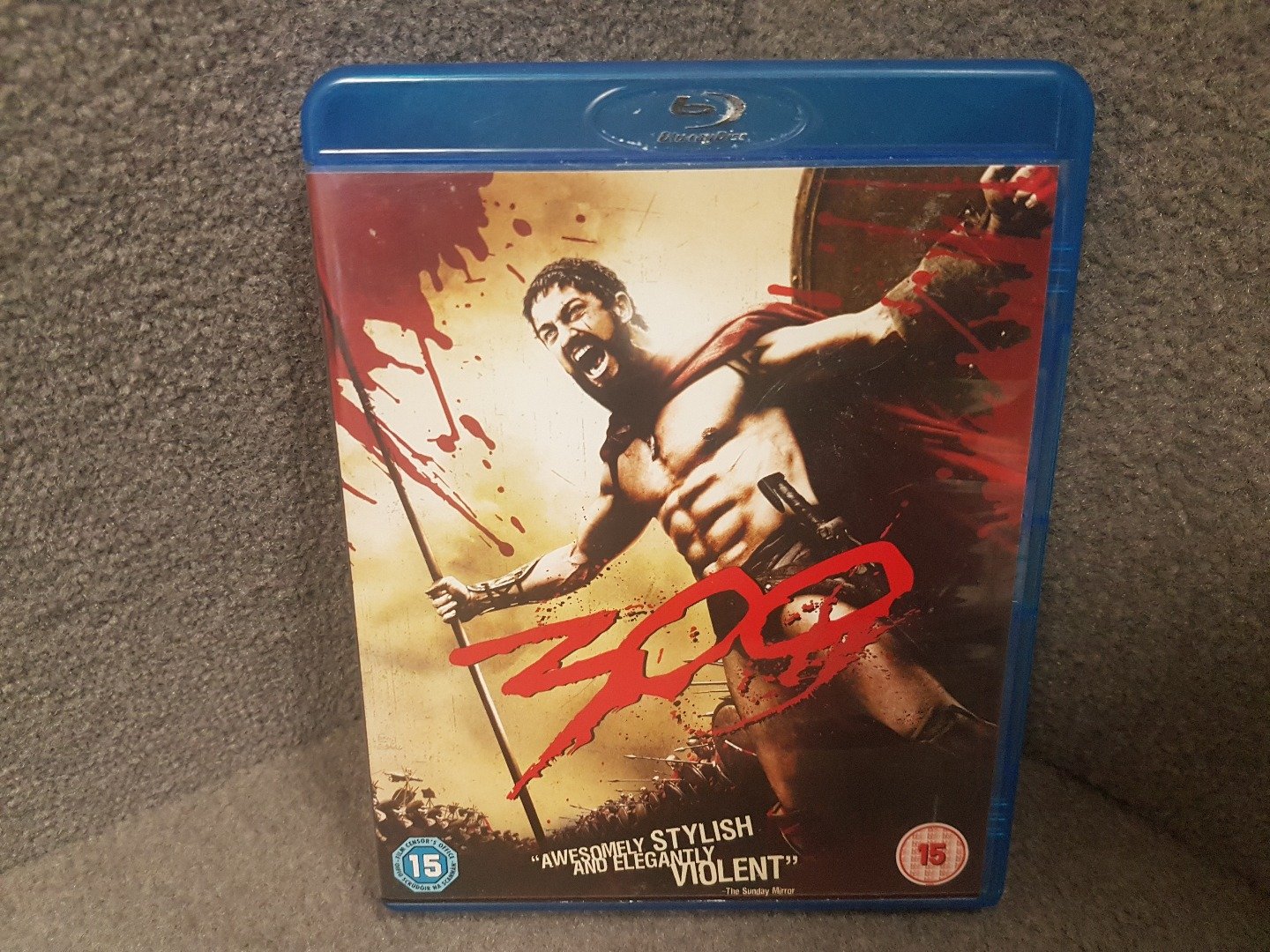 Amazon.com: 300 [Blu-ray] : Gerard Butler, Lena Headey, Vincent Regan ...